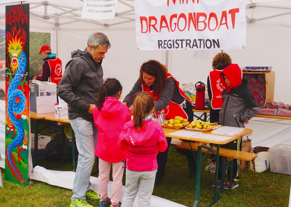 Mini Dragon Boat Races : Paddle for CancerSupport